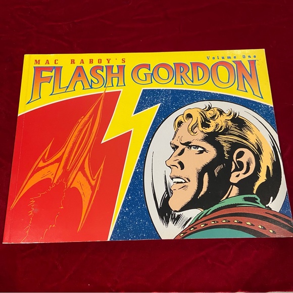 King Features Syndicate Inc | Art | Flash Gordon Volume One Comic Book ...